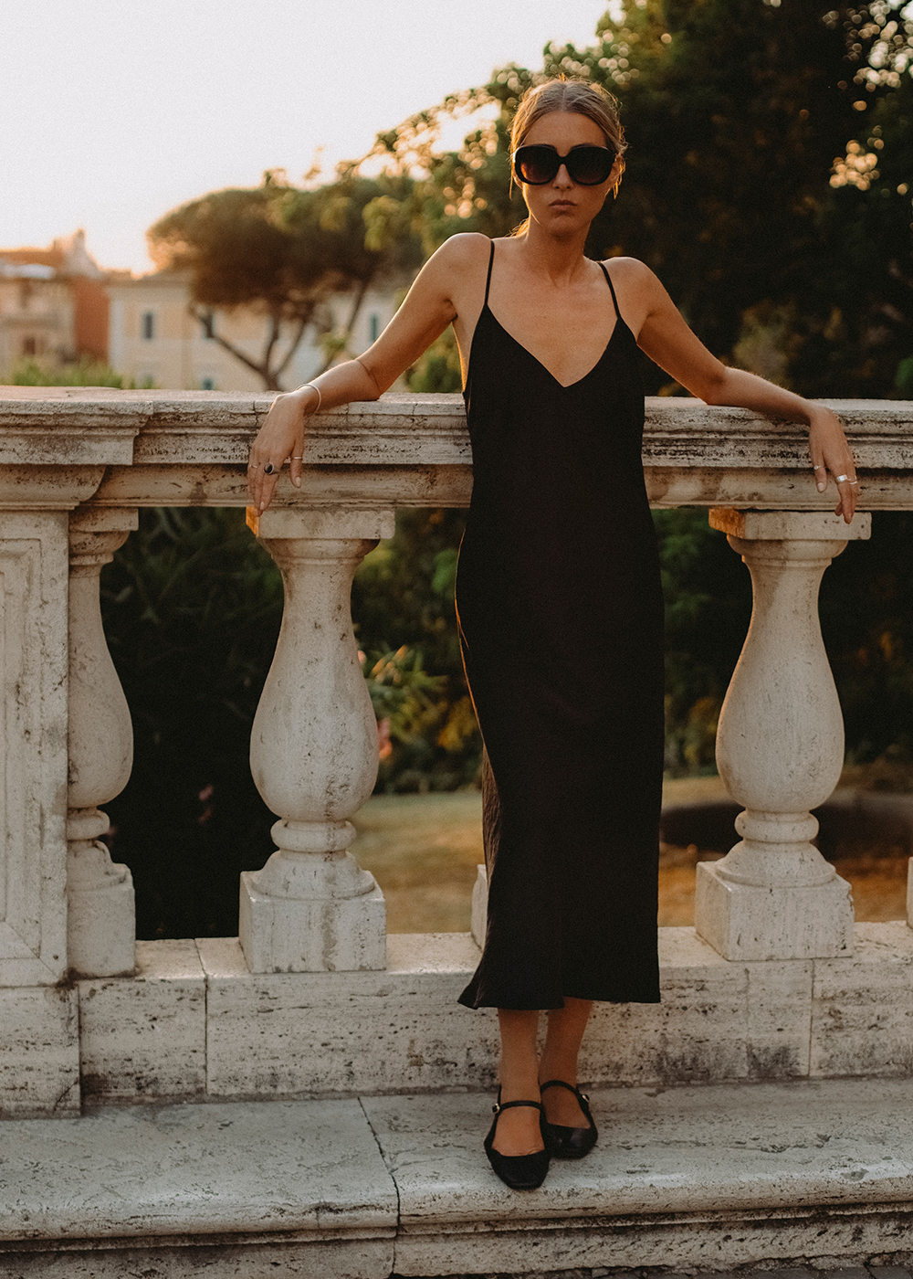 Juliette Noir dress - Kids on the Moon